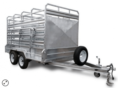 How to Select the Right Cattle Trailer for Your Bovines?