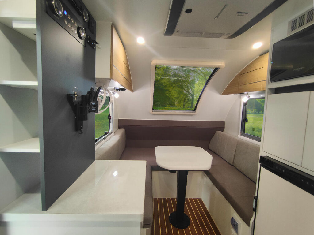 Venus11 11ft Caravan - CCT